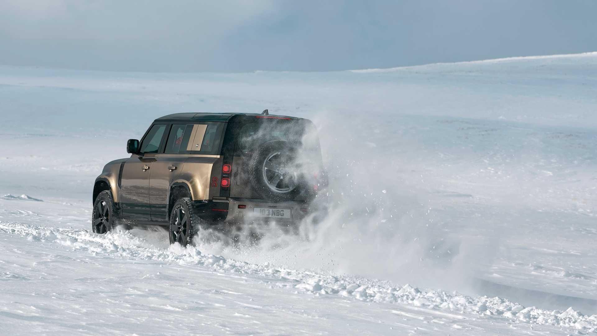 Novo Land Rover Defender: 4x4 ressurge e vem para o Brasil em 2020