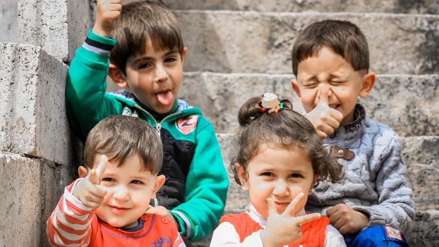 O que é uma criança? Há o modelo idealizado de infância e o que é real ...