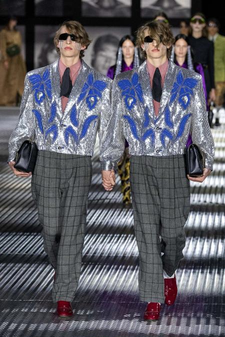 68 irmãos gêmeos e Gremlin: Gucci dá o que falar com desfile viral em ...