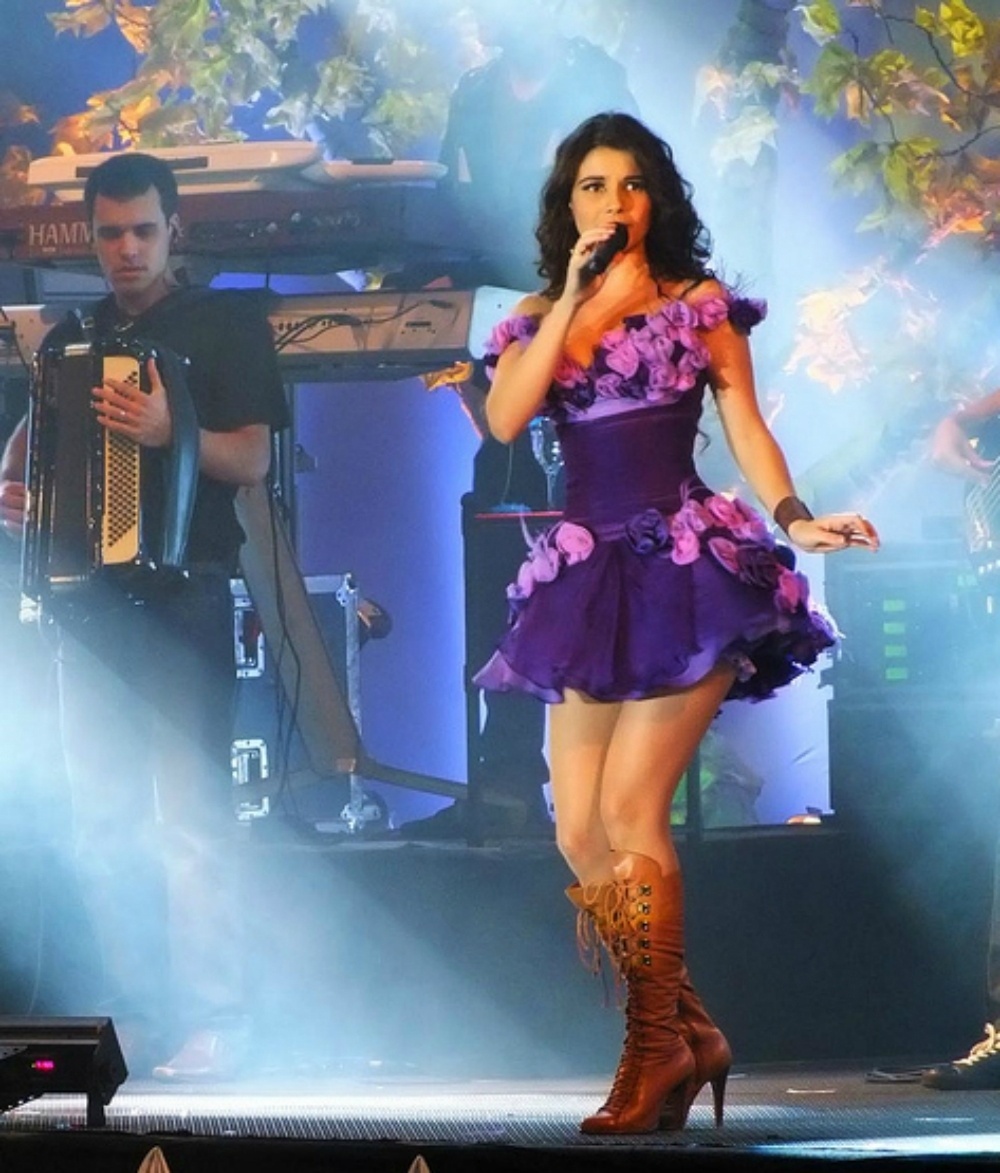 Fotos: 10 looks que mostram a evolução de estilo de Paula Fernandes ...