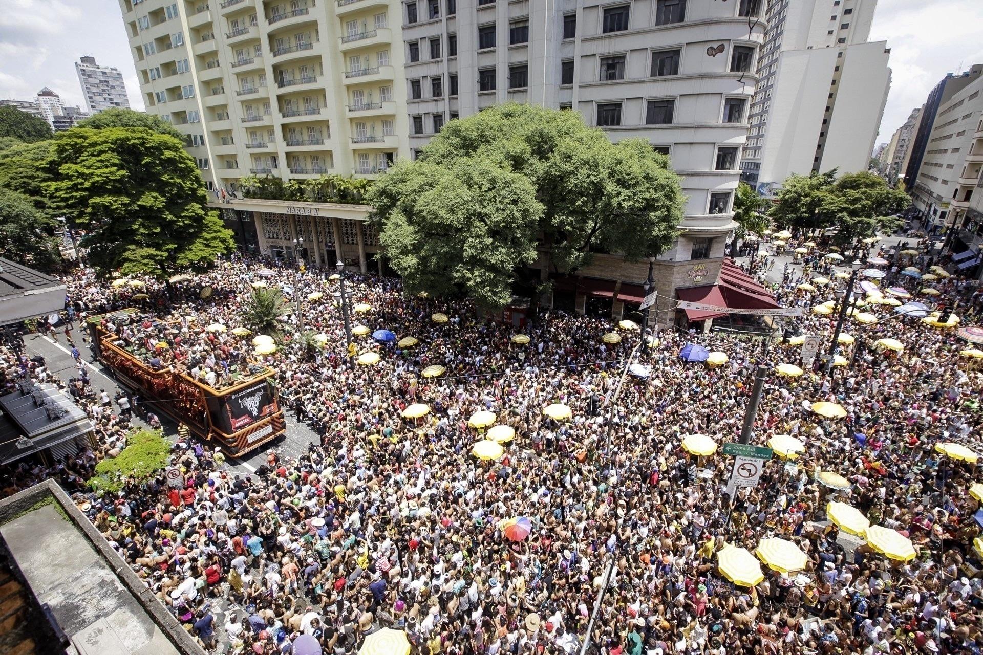 Tarado Ni Você consagra festa contra caretice em São Paulo - 10/02/2018 ...