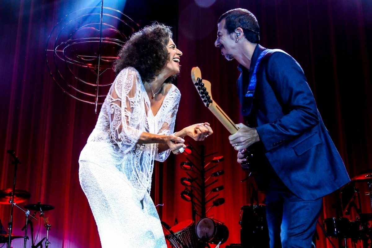 Fotos: Simone (show em São Paulo - out/2015) - 17/10/2015 - UOL ...