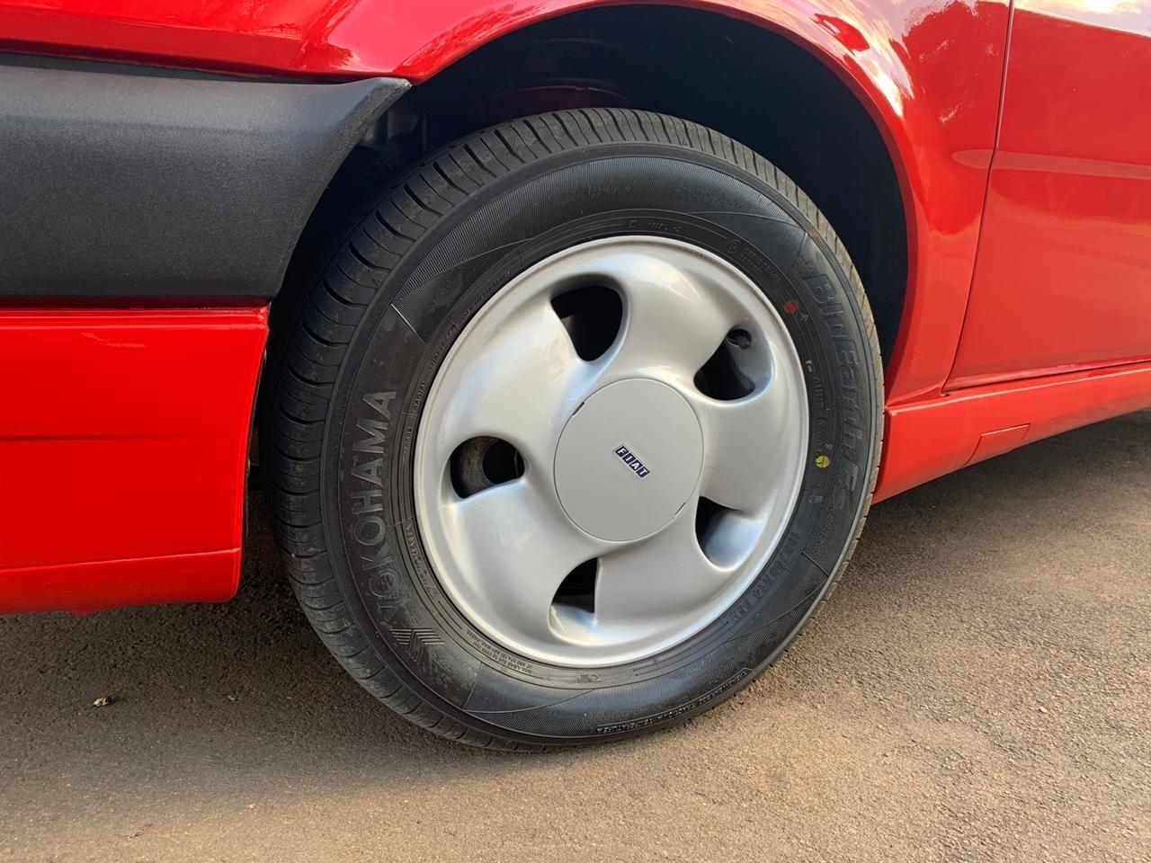 Fiat Tempra Stile 1996 é restaurado e recupera raro interior bege