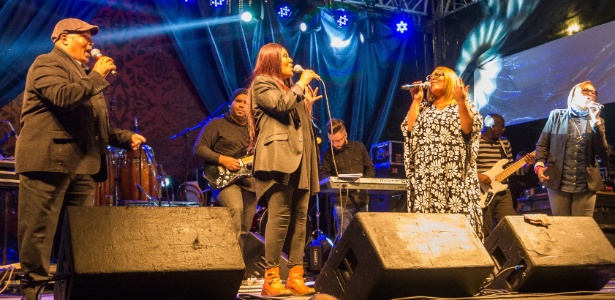 Sob gritos de fãs, Fat Family volta aos palcos com hits e emociona ...