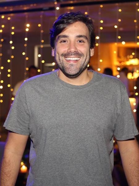 Blogueiro de gastronomia põe a mão na massa e ensina receita de ...