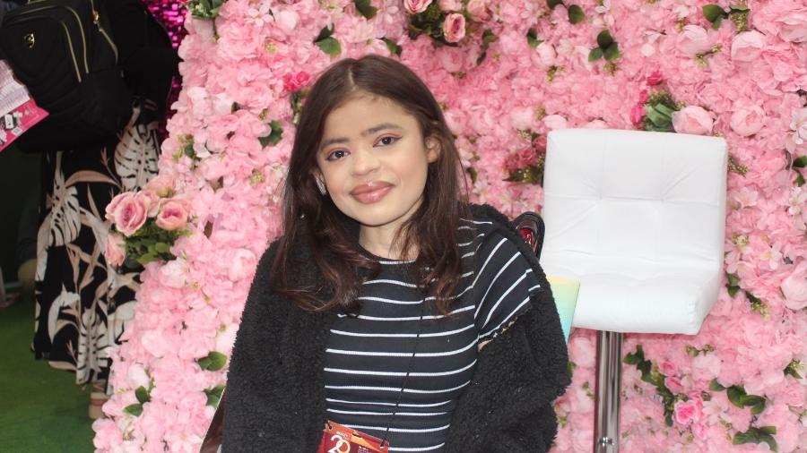 'Dizem que sou uma criança, mas tenho 25 anos e uma doença rara'