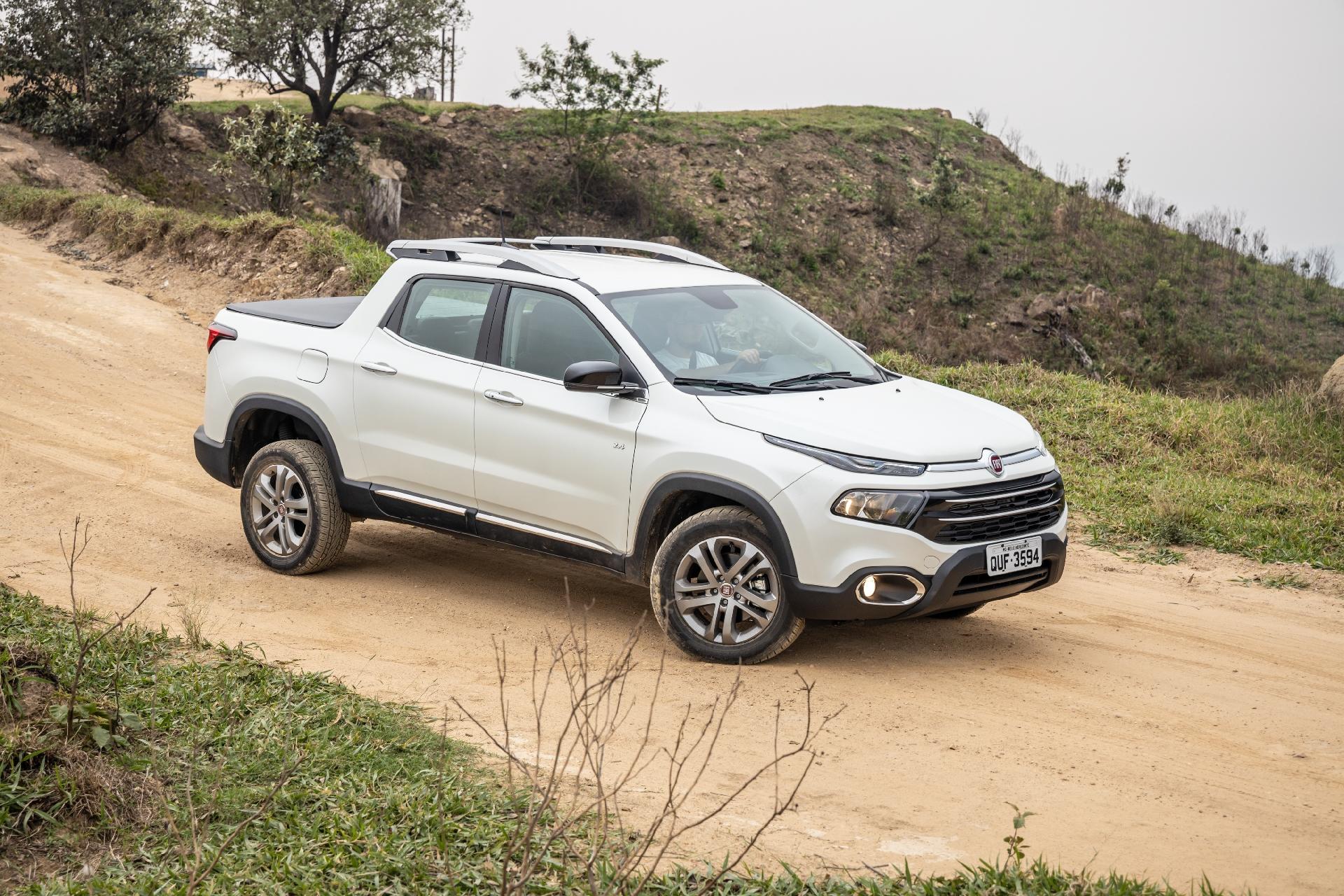 Veja como é a Fiat Toro 2020 Volcano flex