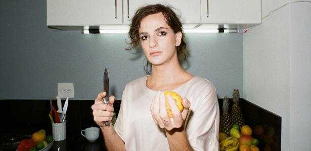 Nova colunista Marina Mathey usa arte e escrita para questionar ordem ...