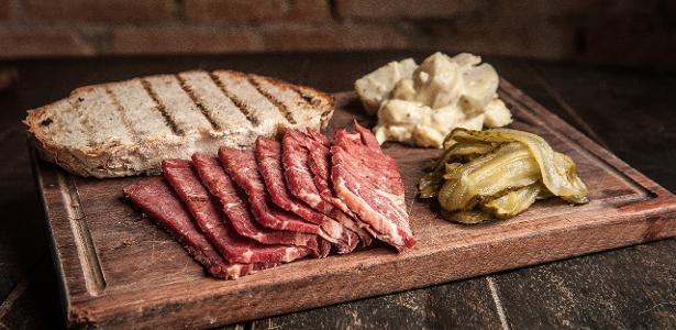 Pastrami: saiba o que é e conheça a história