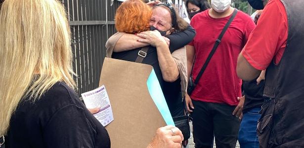 Caso Marotti: Chorando muito, mãe e filha de vítimas chegam a ...