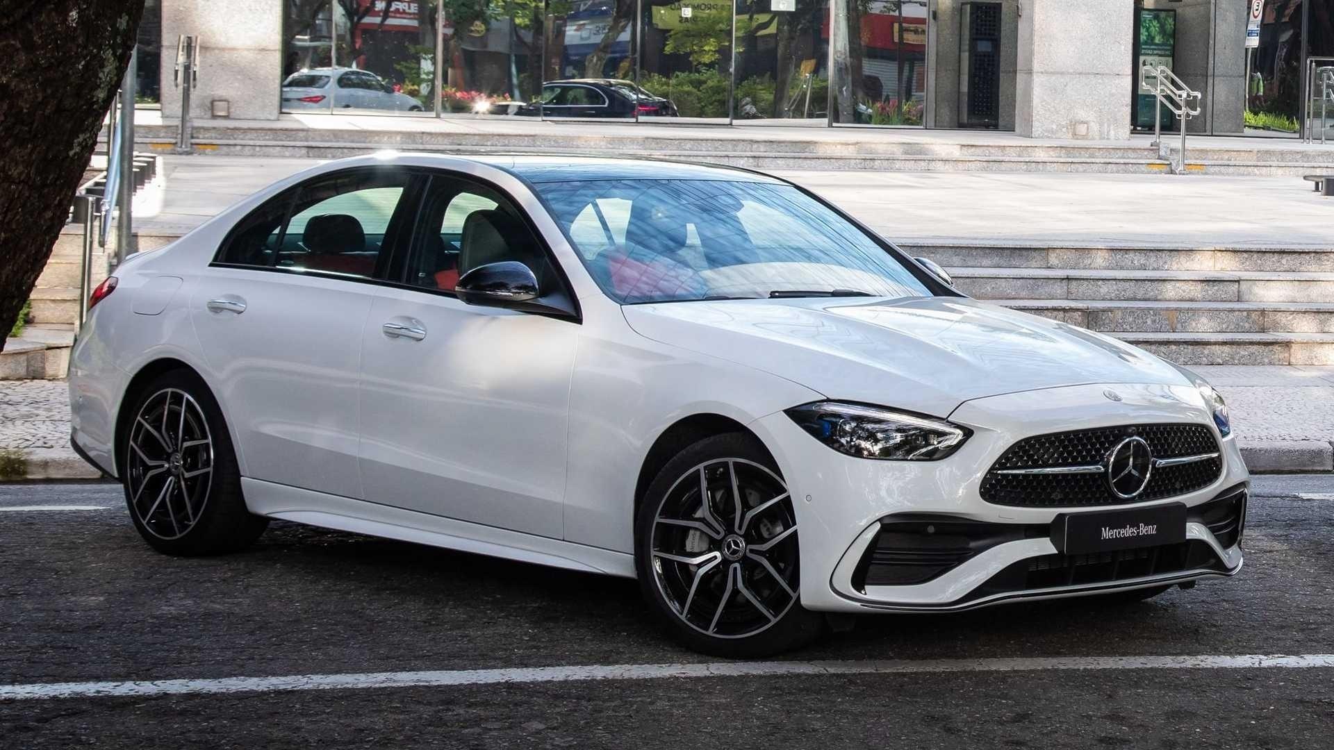 Mercedes-Benz C300 mostra porque sedã está em sua melhor forma