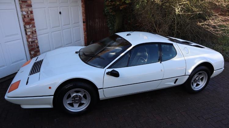 Ferrari de príncipe largada por 12 anos volta à vida com gelo seco