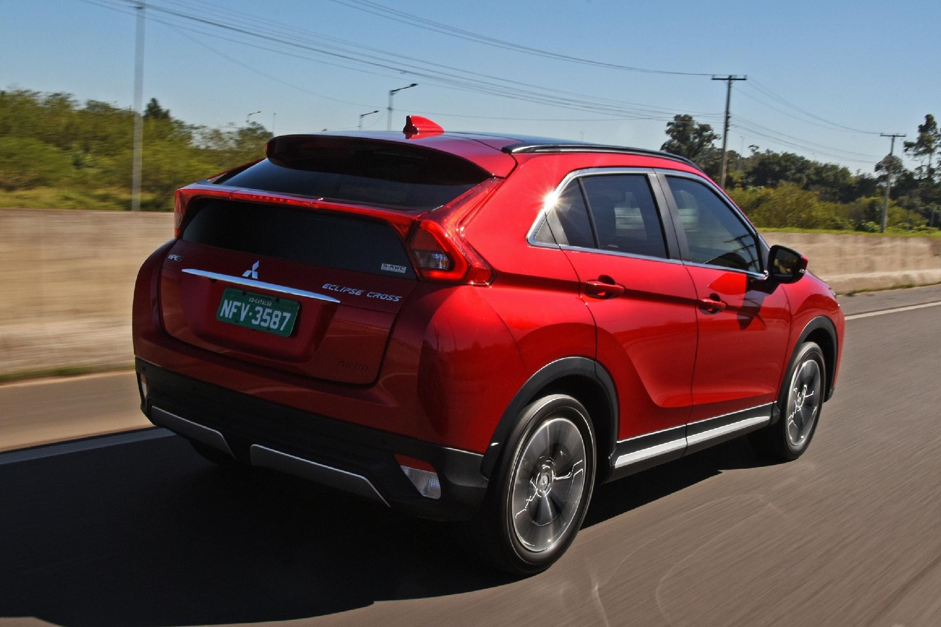 Avaliação: Eclipse Cross é o melhor carro da Mitsubishi? Assista