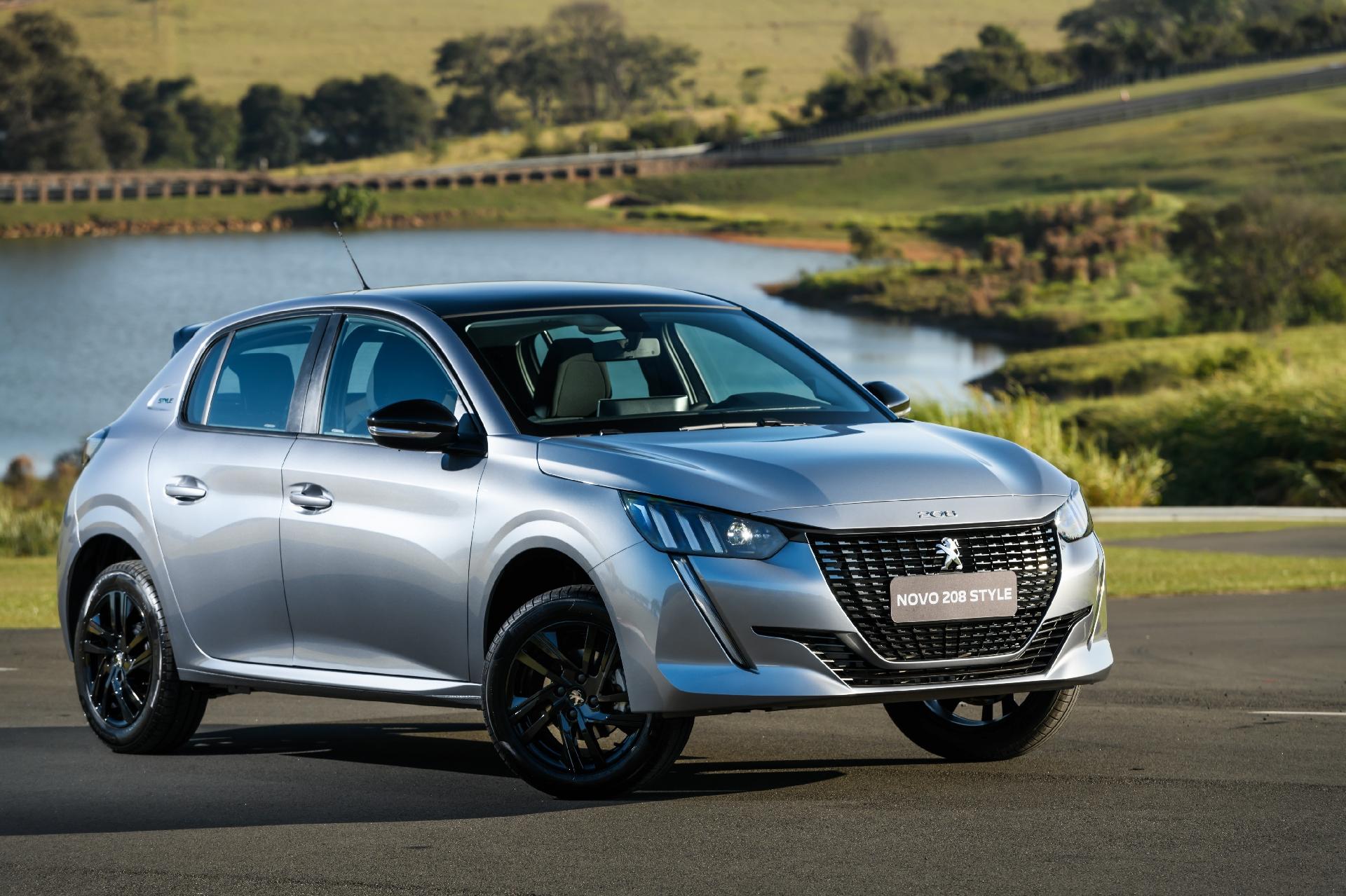 Carro 1.0 aspirado tem que ser basicão? Peugeot 208 Style mostra que ...