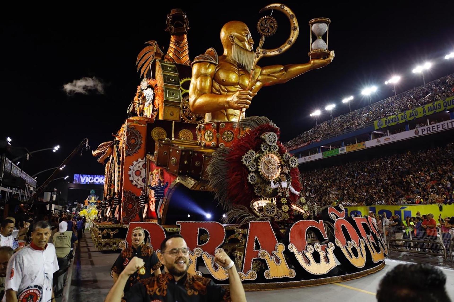 Veja as fotos do desfile da Dragões da Real no Carnaval 2019 - São ...