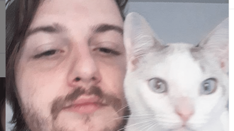 Felipe Latgé, ex-ator mirim de 'Da Cor do Pecado', se diverte ao virar meme