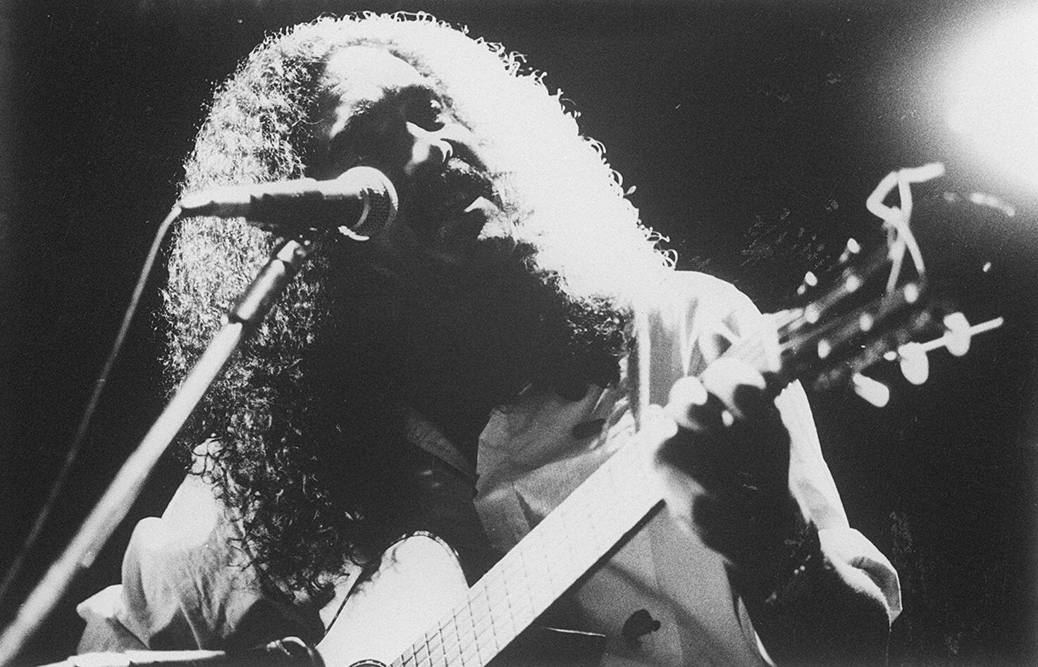 Morre Moraes Moreira, cantor e integrante dos Novos Baianos, aos 72 ...
