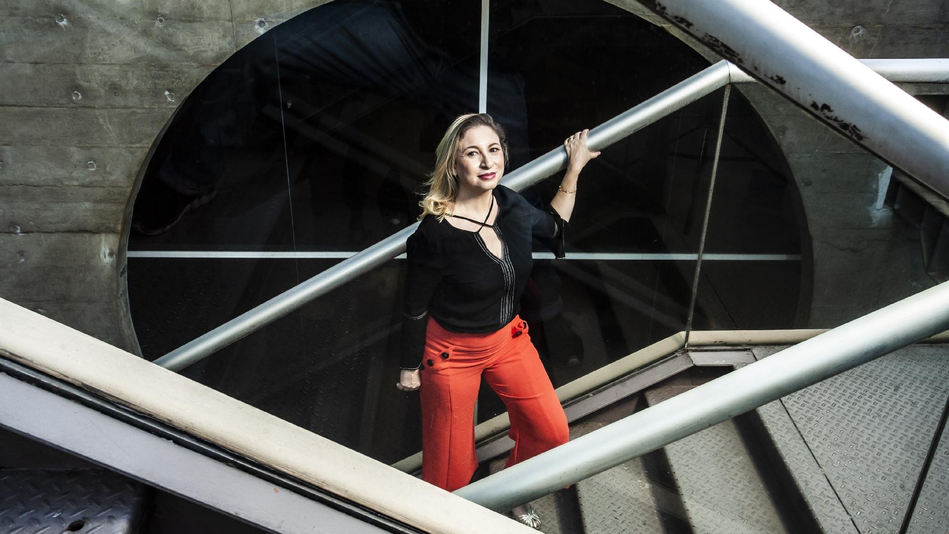 Déborah De Mari empodera meninas na ciência e tecnologia