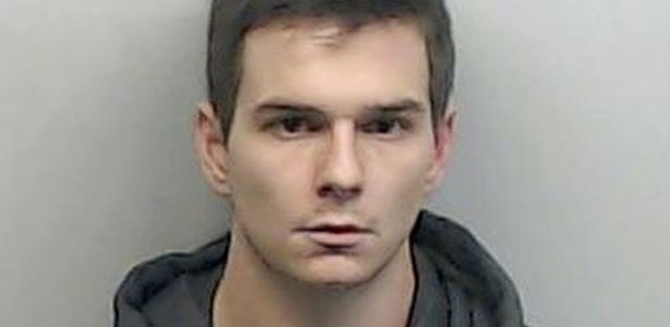 Bobbi Kristina: Max Lomas, que encontra filha de Whitney em banheira ...