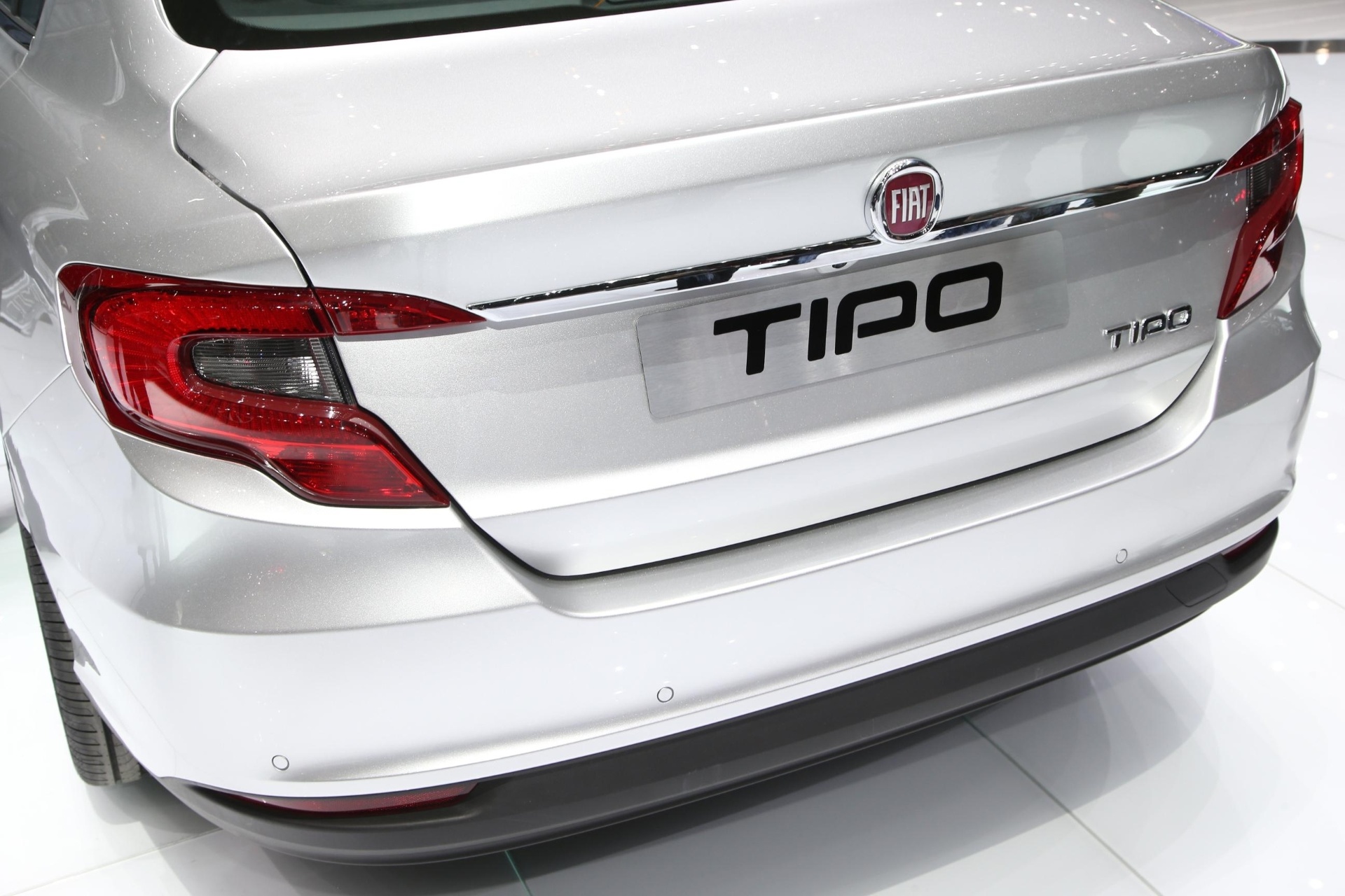 Fiat Tipo volta com toda a família no Salão de Genebra; veja - 03/03 ...