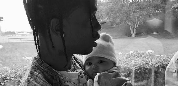 No Dia dos Pais gringo, Kylie Jenner encanta com fotos da filha Stormi ...