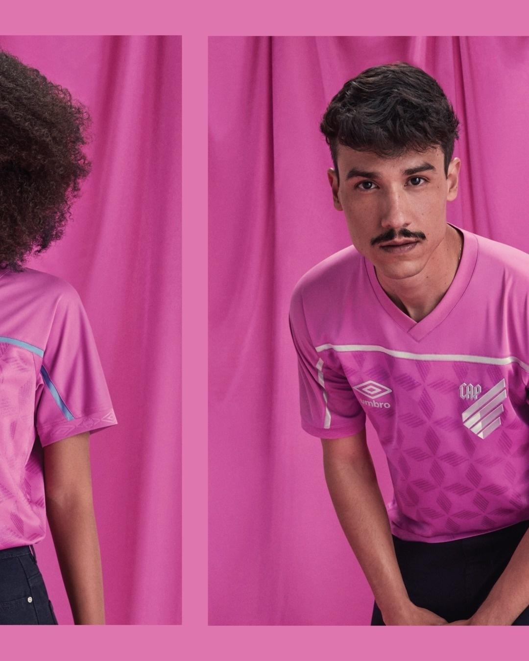 Camisa rosa da Umbro: marca e Femama lançam coleção de camisas ...