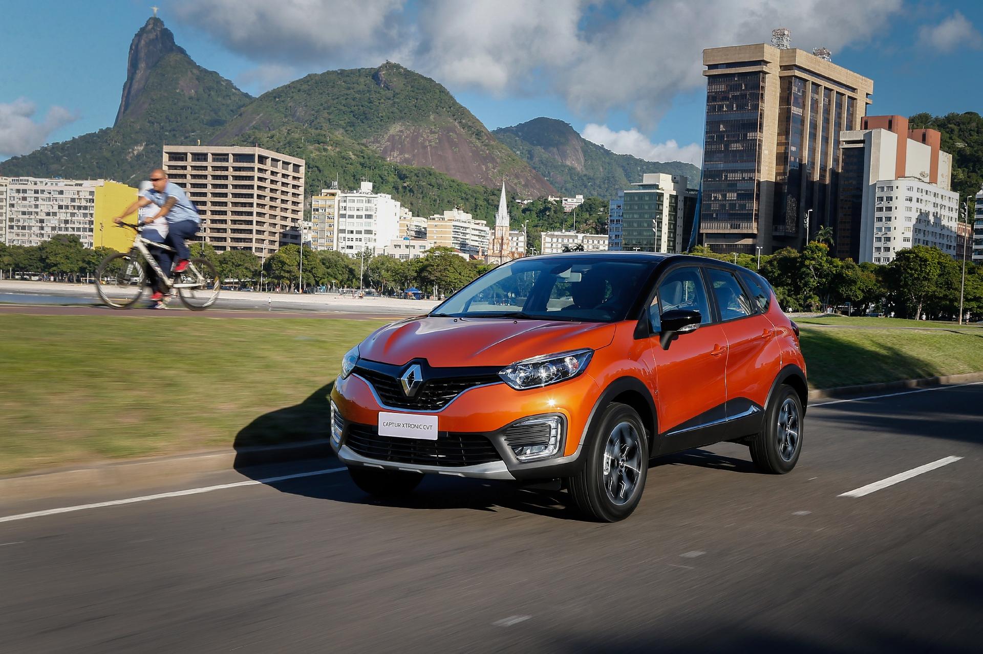 Renault Captur fica mais amigável com câmbio CVT; assista e saiba como ...