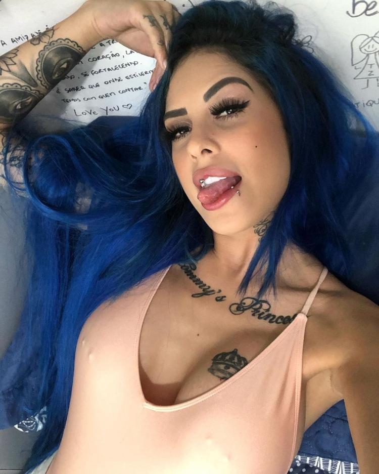Piercing íntimo Famosas Têm Joia No Mamilo E Até No Clitóris
