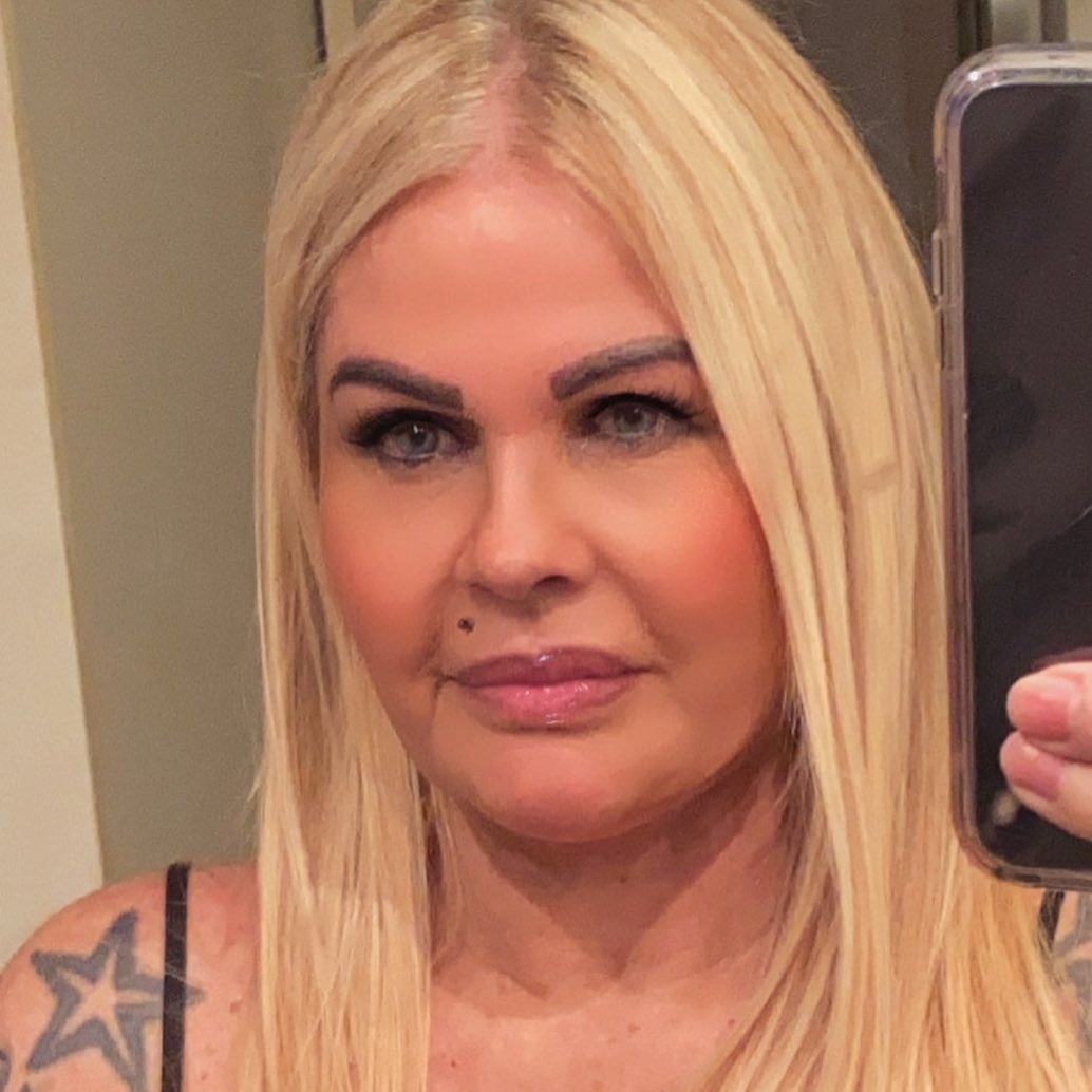 Monique Alves's Instagram, Twitter & Facebook on IDCrawl