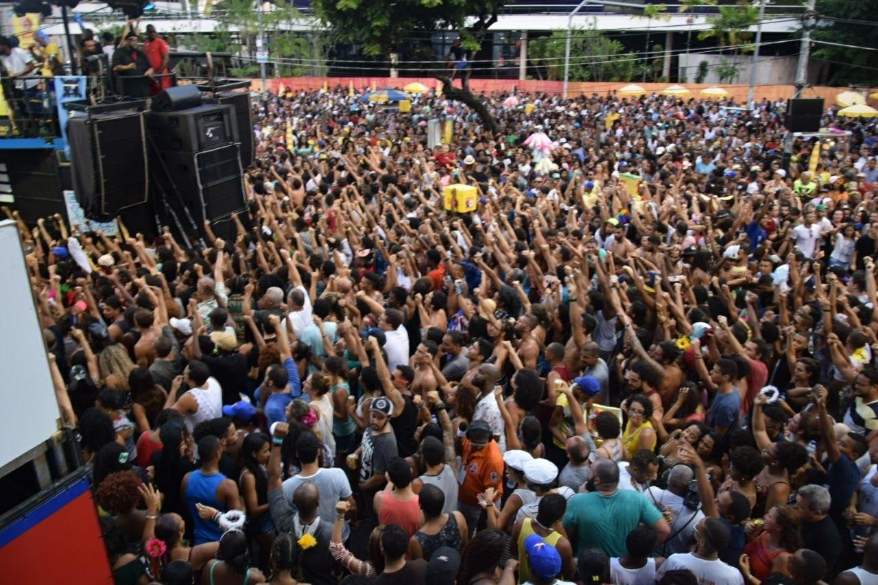 Fotos: Baiana System no Carnaval de Salvador faz trio sem cordas no ...
