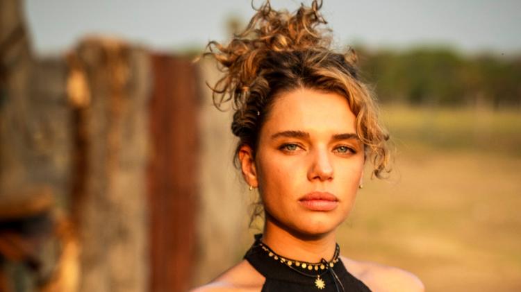 Bruna Linzmeyer: conheça curiosidades da vida íntima da atriz