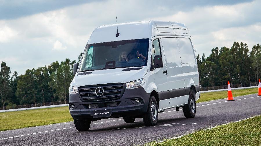 Mercedes-Benz Sprinter ganha câmbio automático pela primeira vez no Brasil