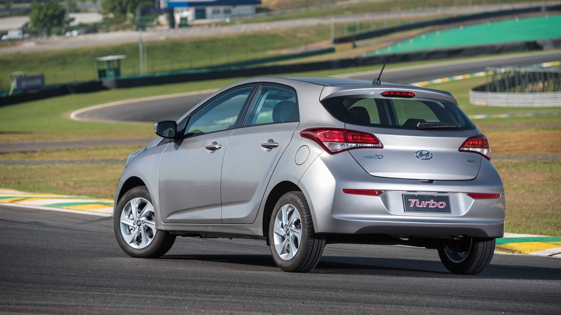 Fotos: Hyundai HB20 Turbo 2017 - 13/04/2016 - UOL Carros