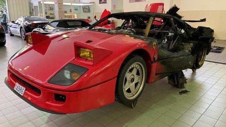 Ferrari F40 flagrada pegando fogo passará por reparos; veja o que ...