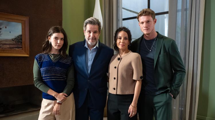 Três Graças: Andréia Horta sofre com amiga talarica e marido canalha em ...