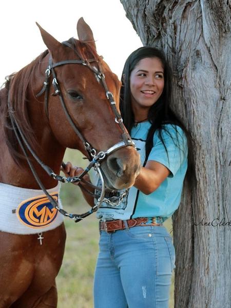 Quem são as "vaqueiras", mulheres que correm vaquejada