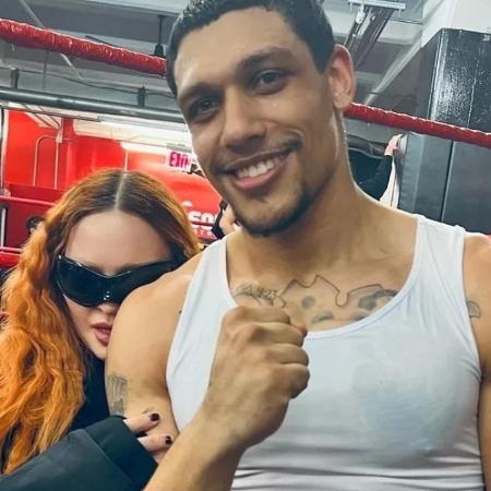 Madonna: Novo namorado da cantora é boxeador e quase jogou na NFL