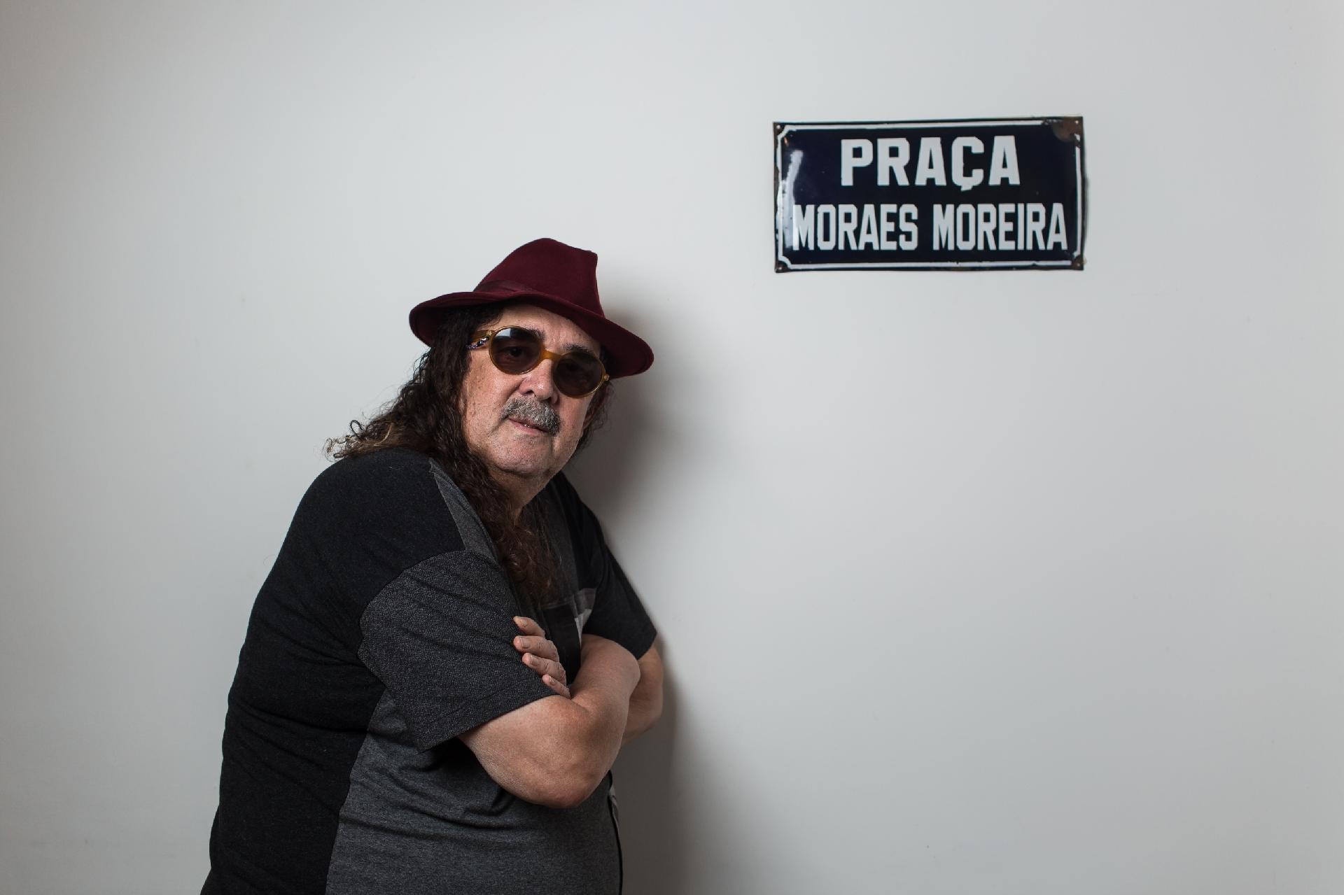 Morre Moraes Moreira, cantor e integrante dos Novos Baianos, aos 72 ...