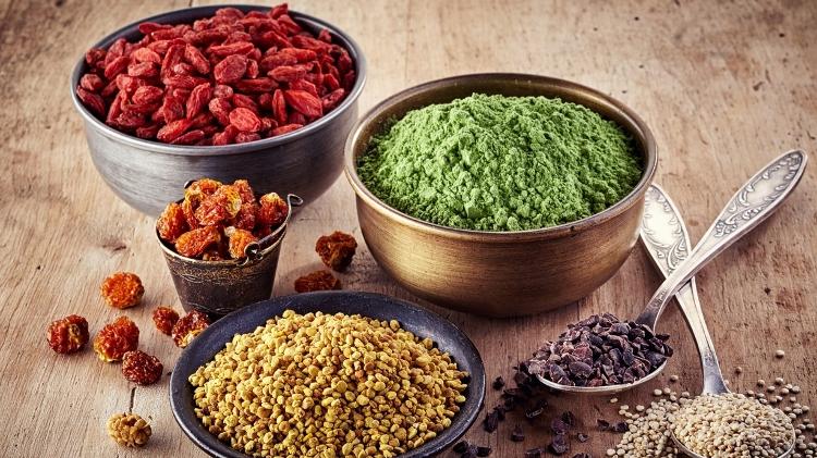 Existem mesmo superalimentos? Entenda por que eles não são tão ...