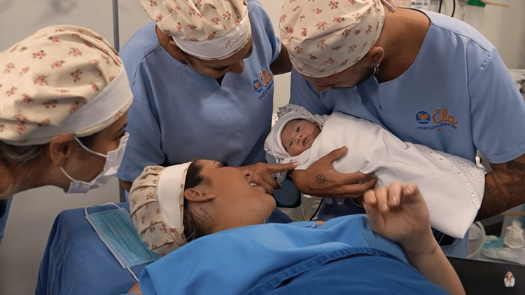 Virgínia Fonseca e Zé Felipe mostram o rosto da filha Maria Alice