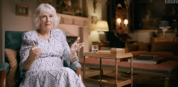 Camilla, rainha consorte, altera cargo de tradição da família real