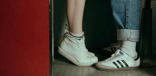 Clássicos e atemporais: confira 10 tênis retrô essenciais para o seu look