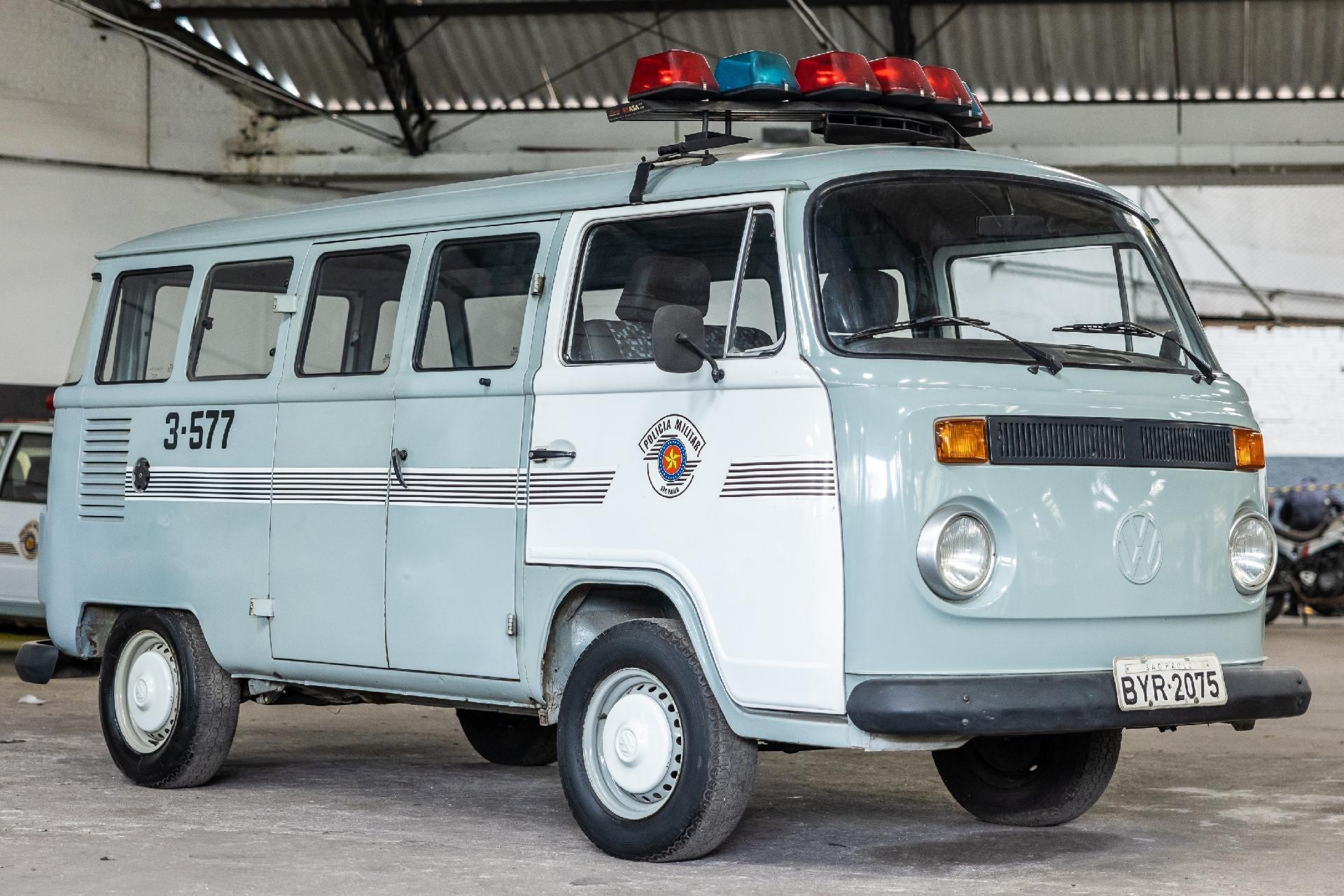 Veraneio da Rota e Fusca 'Baratinha': PM-SP guarda viaturas clássicas