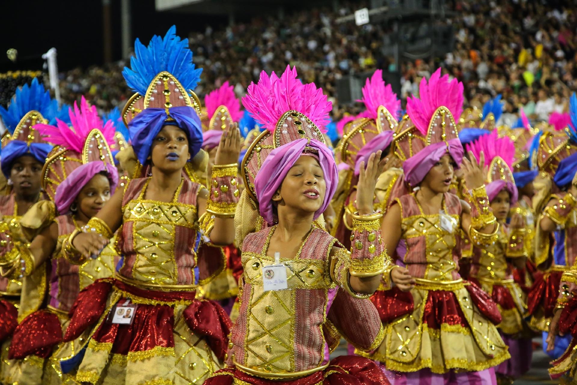 Carnaval 2019: Rainha da Vai-Vai, Camila Silva quer estudar atuação e ...
