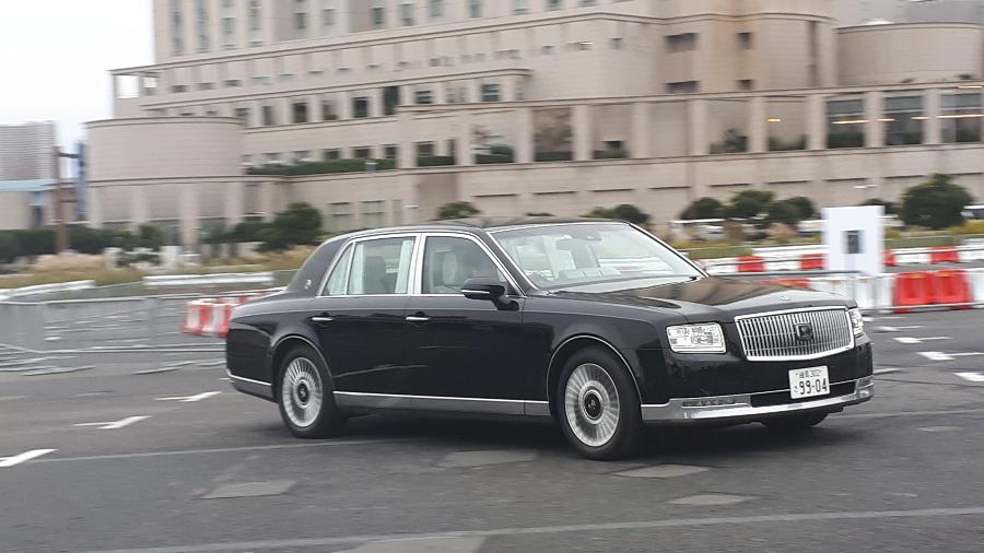 Century: o carro do Imperador que a Toyota nunca vai vender no Brasil