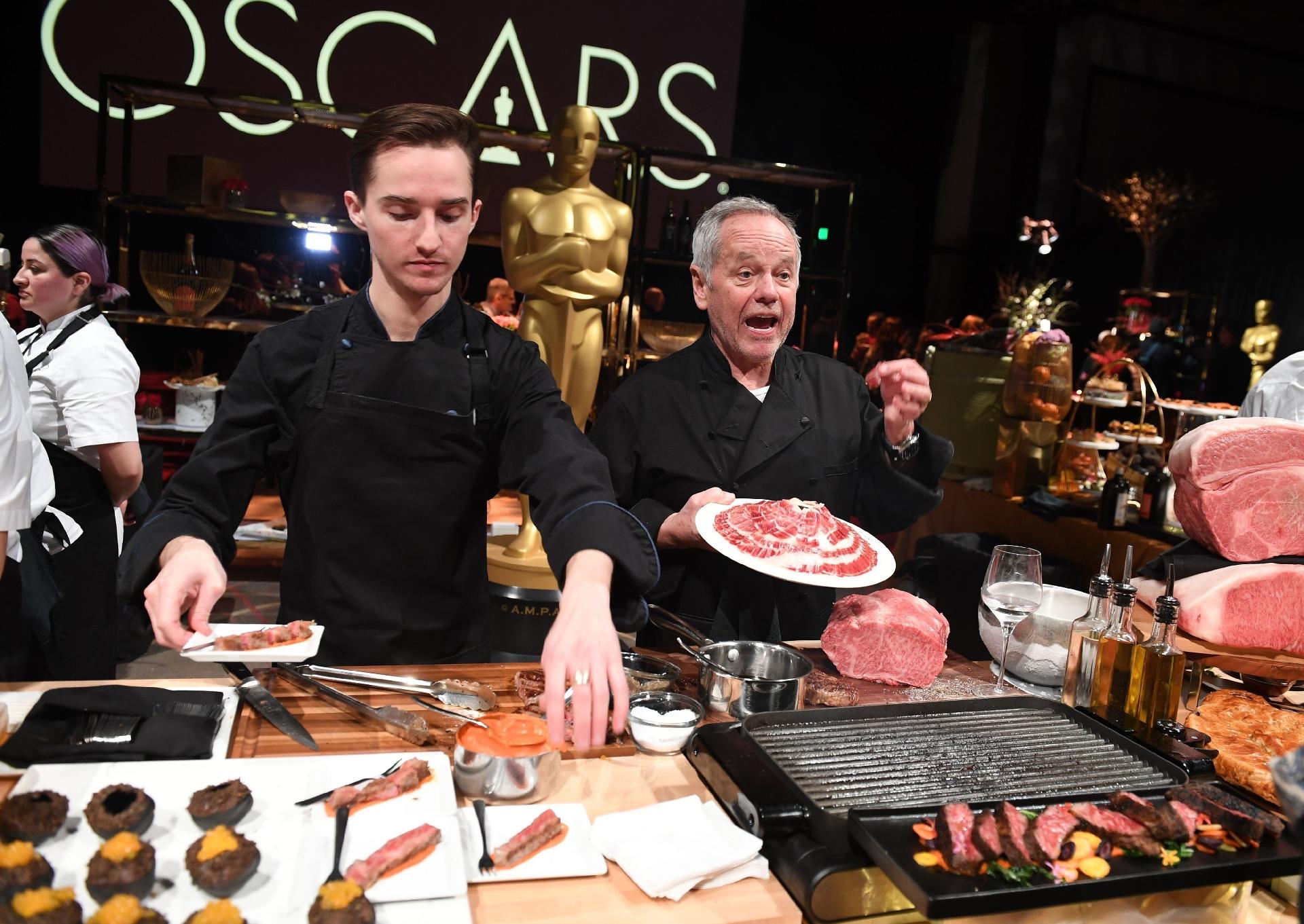 Menu do Oscar terá salmão com caviar, trufas negras e estátuas de ...