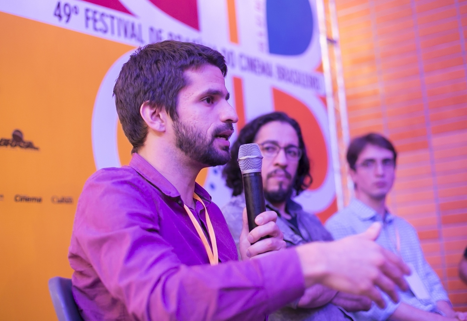 Com Jean Wyllys, "Entre Homens de Bem" mostra bastidores do Congresso ...