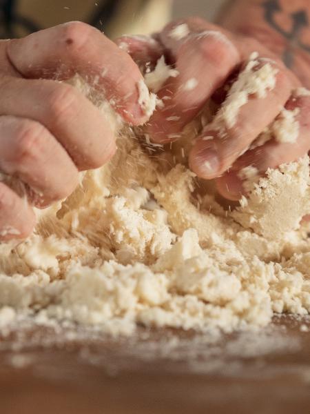 Receita indígena, arepa é lanche querido em vários países latinos ...