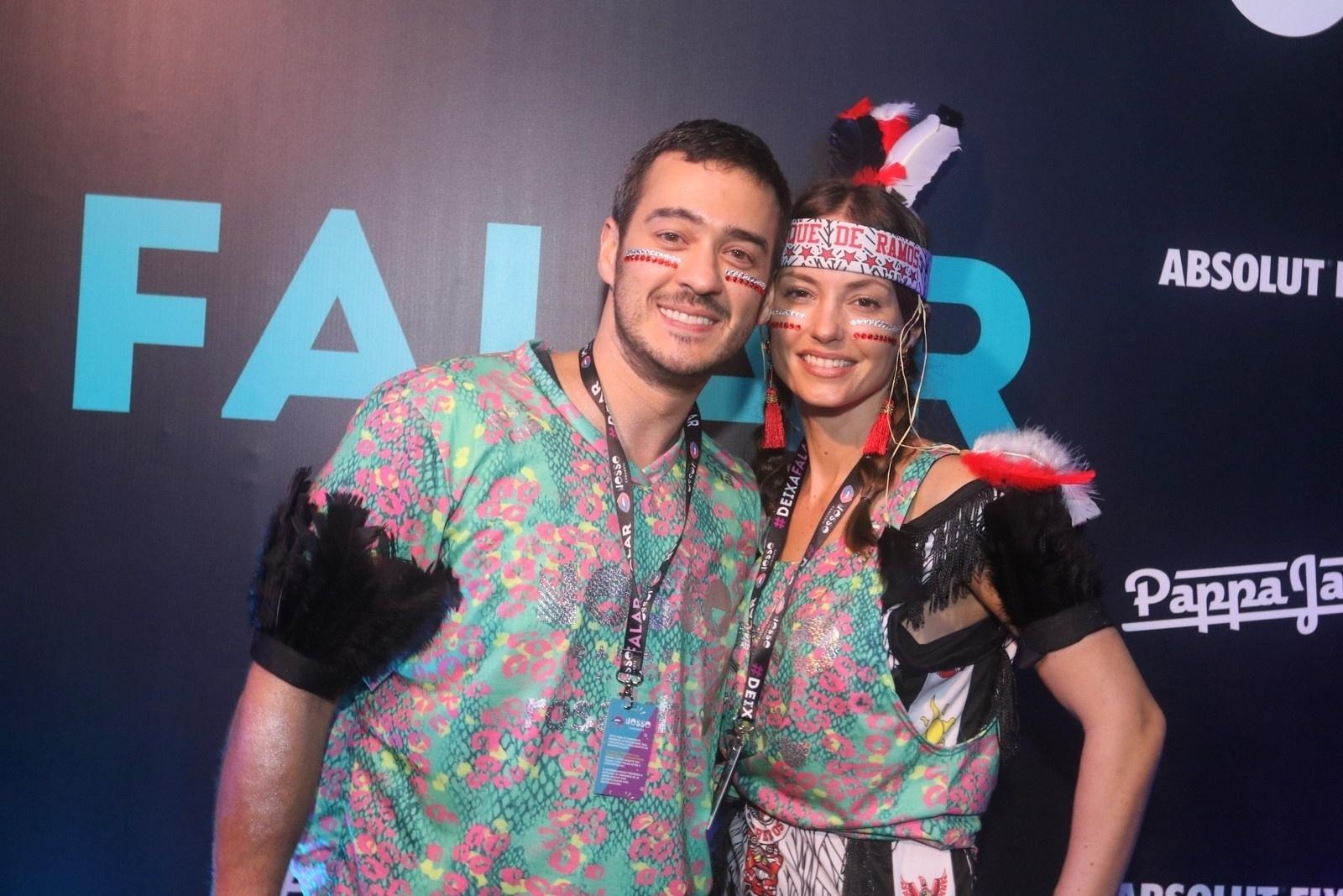 Folia VIP: Famosos curtem desfiles do Rio em camarotes - Rio de Janeiro ...