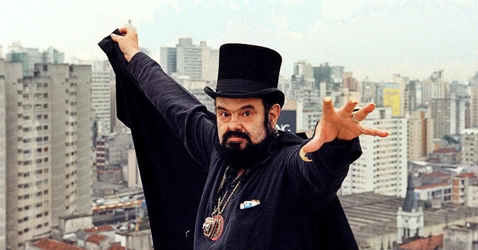 Zé do Caixão morre aos 83 anos